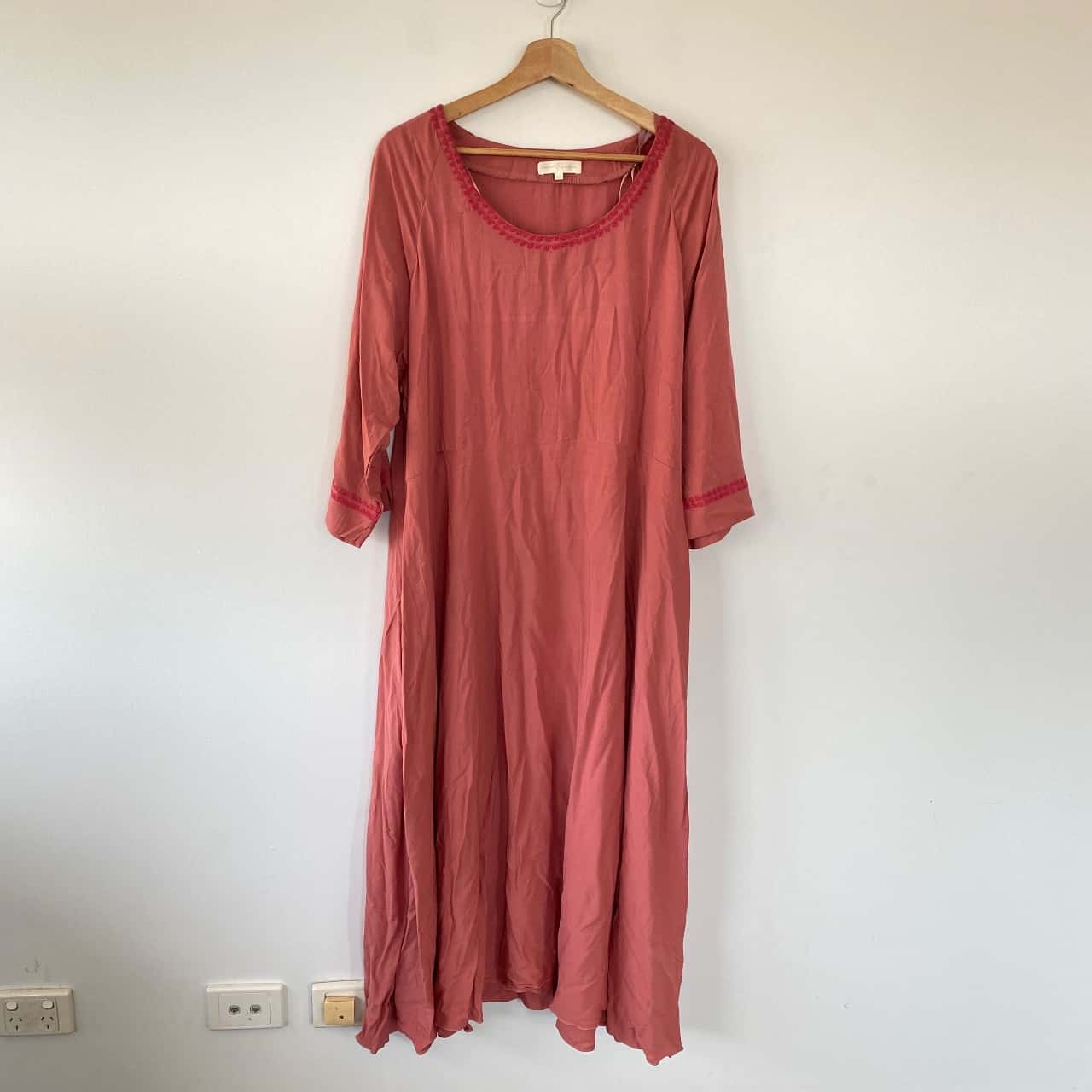Adrift Signature Red Long Sleeve Maxi Dress Size XXL (s)
