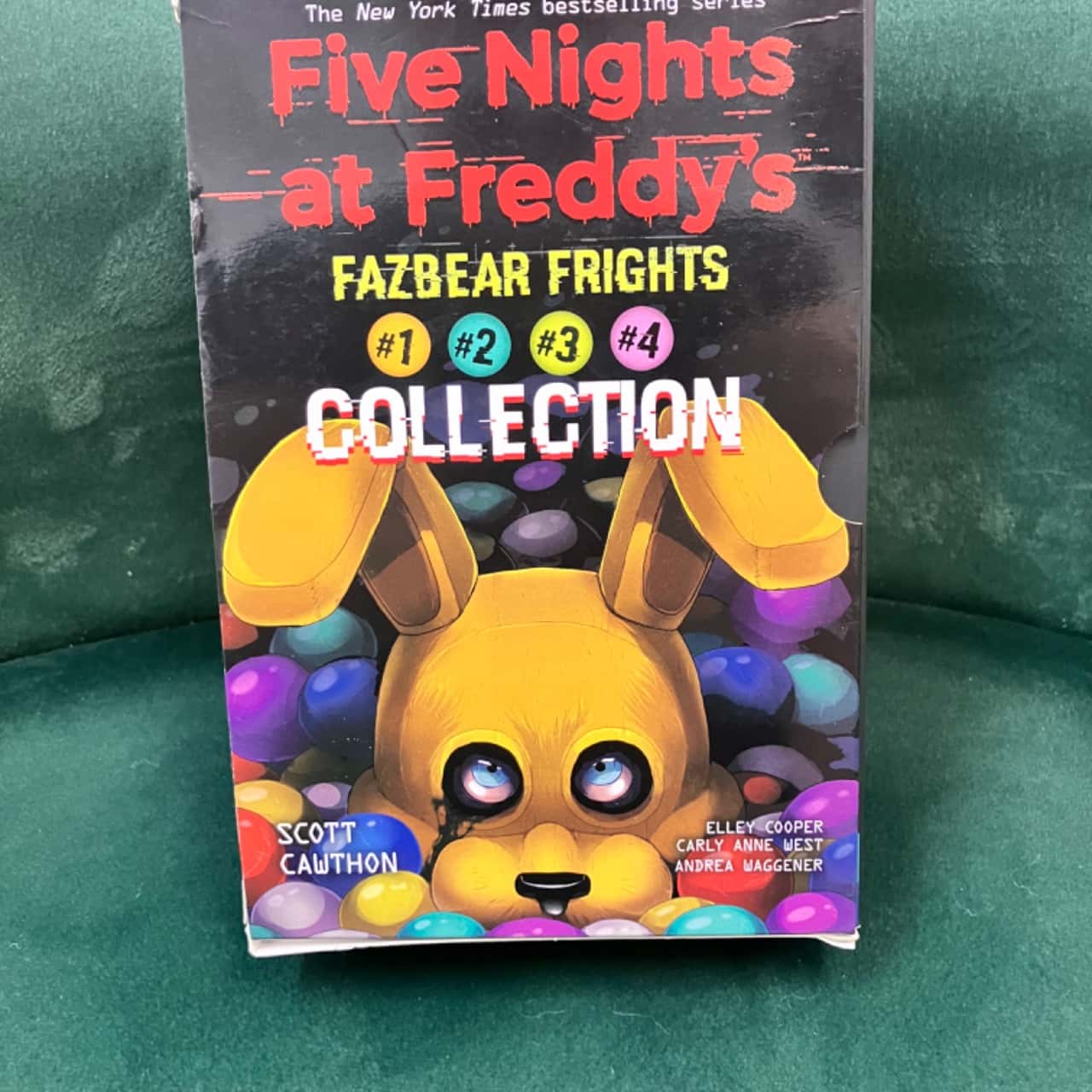 Five Nights at Freddy's "Fazbear Frights" 1-4 Collection