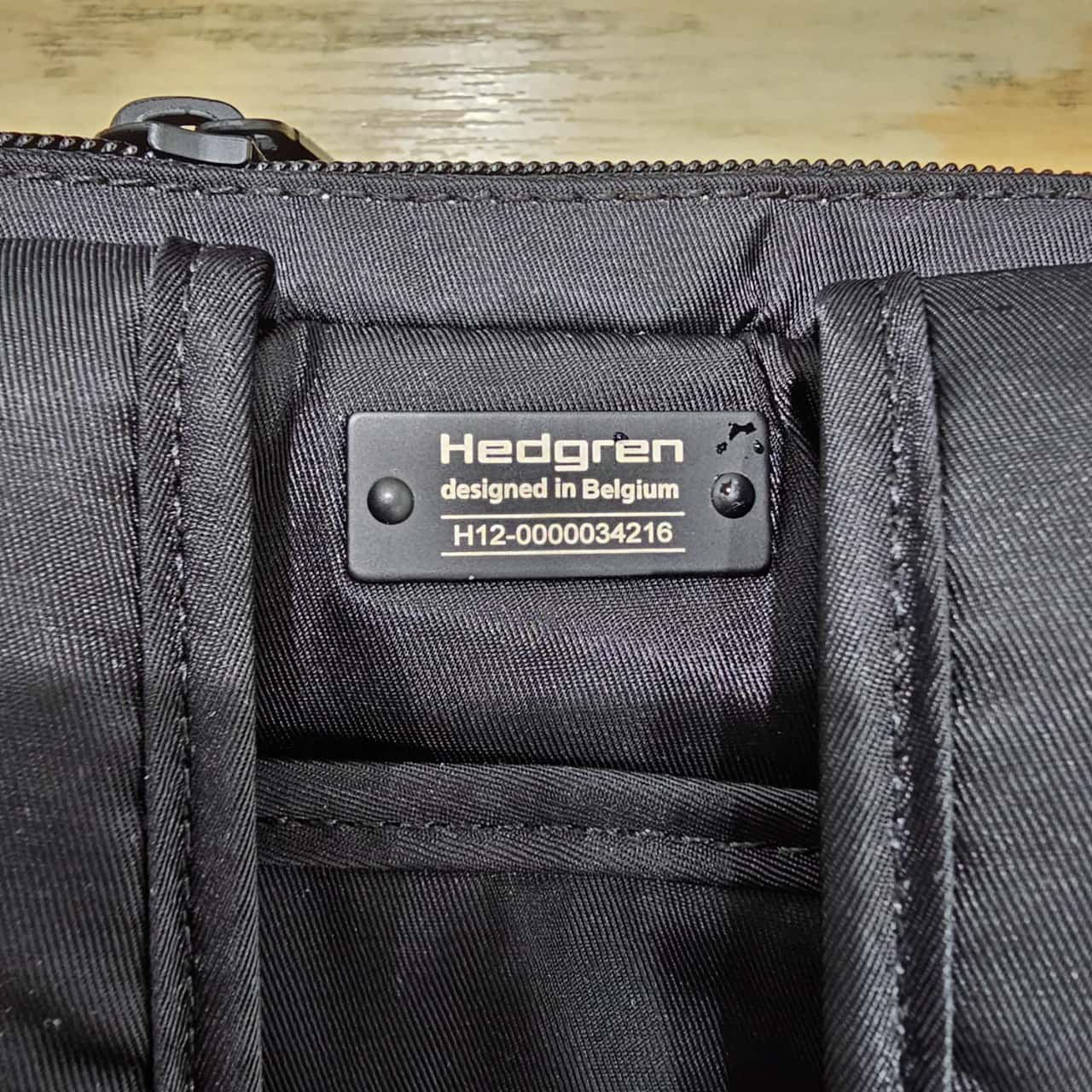 Hedgren Mens Convertible Laptop Backpack / Messenger Bag (Very Good ...