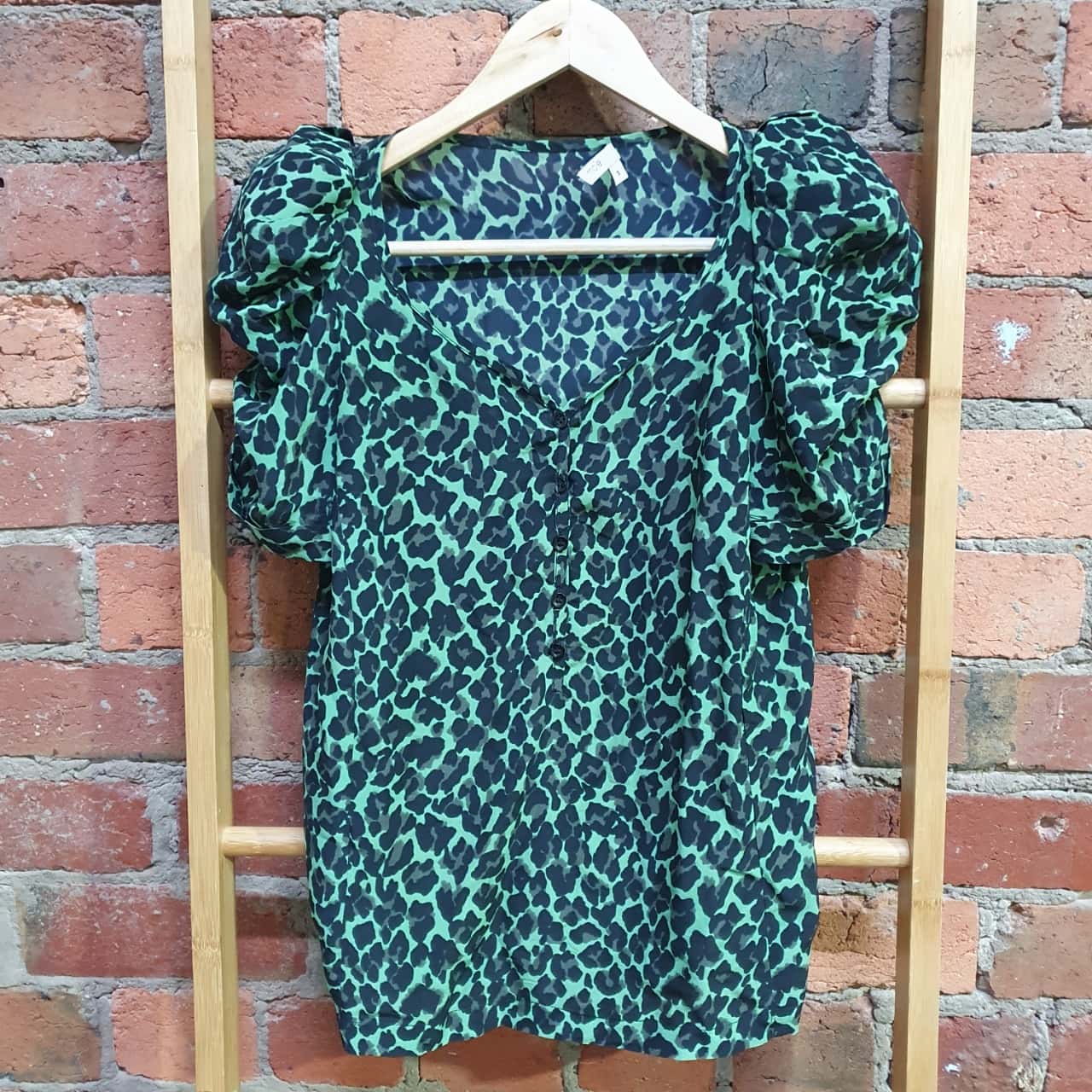 Maje Womens Size S Green Leopard Print Top (s)