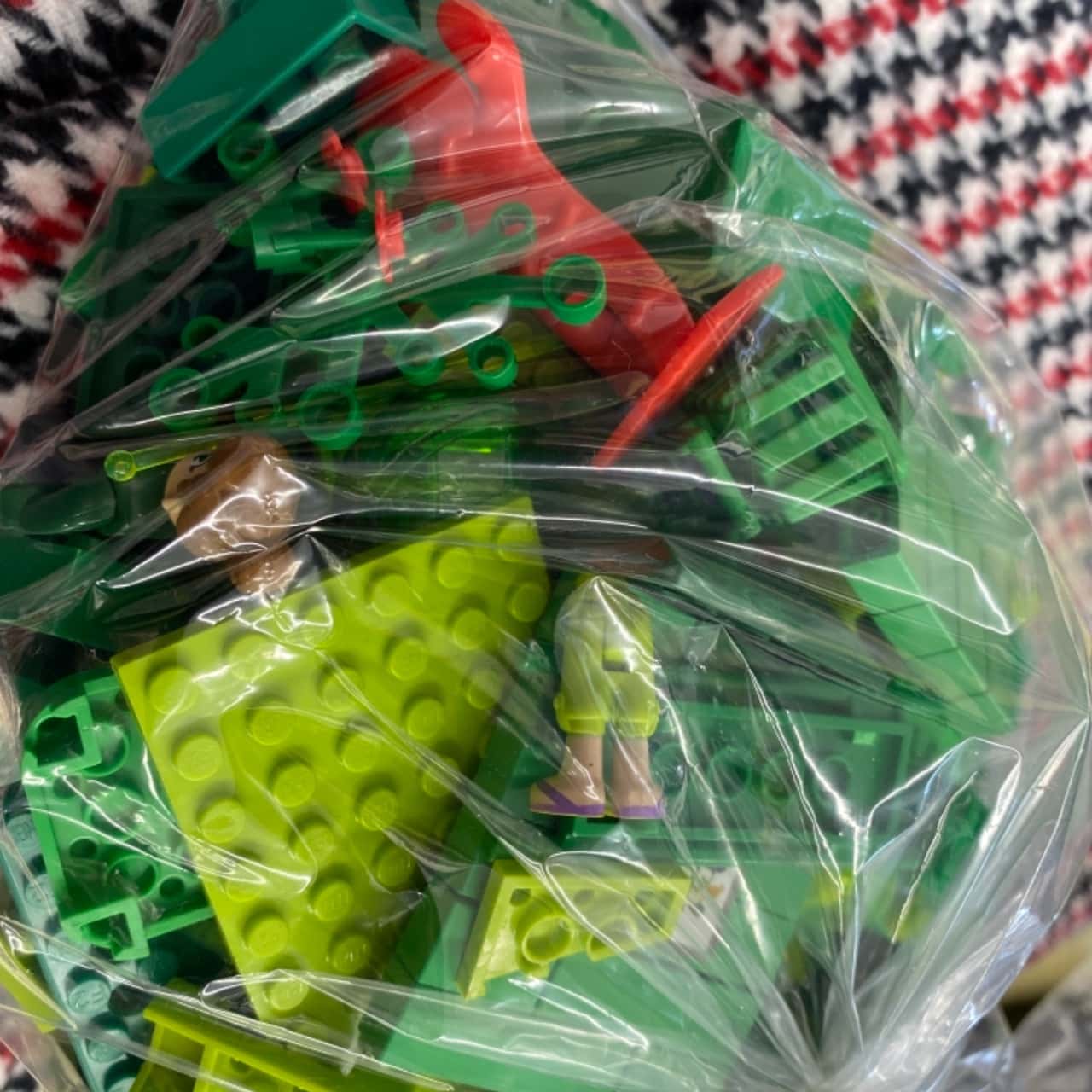 1kg of mixed green lego pieces
