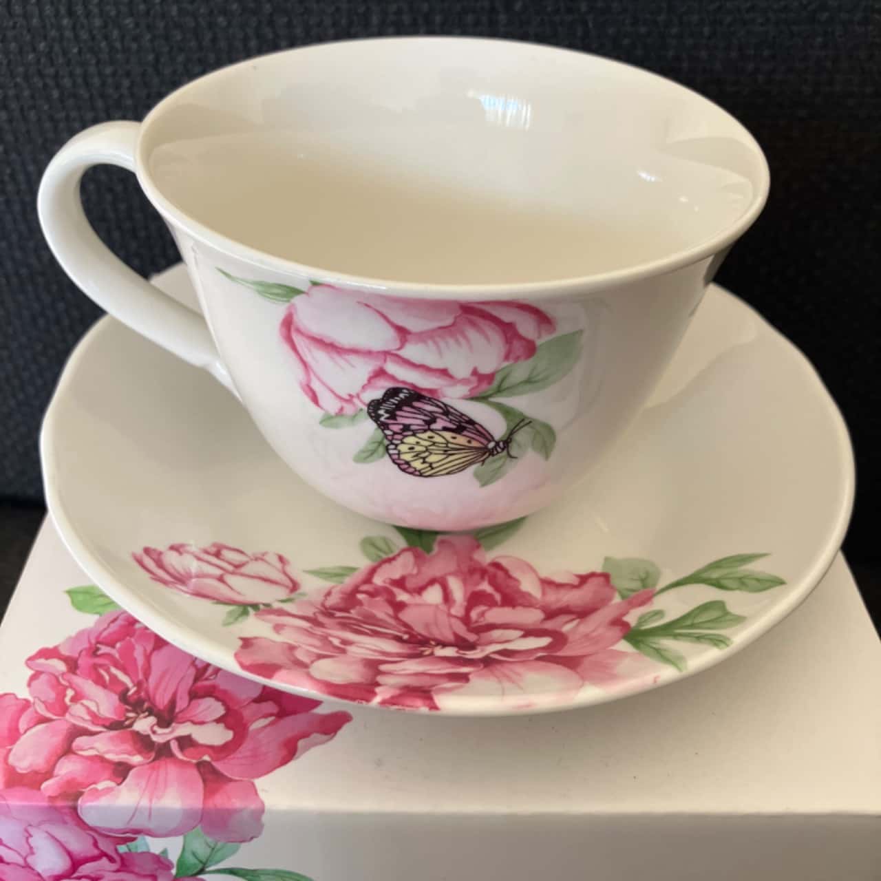 Miranda Kerr for Royal Albert Everyday Friendship Teacup & Saucer Set(s)