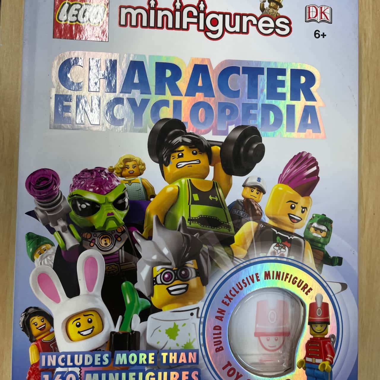 Lego Mini Figures Character Encyclopaedia (s)