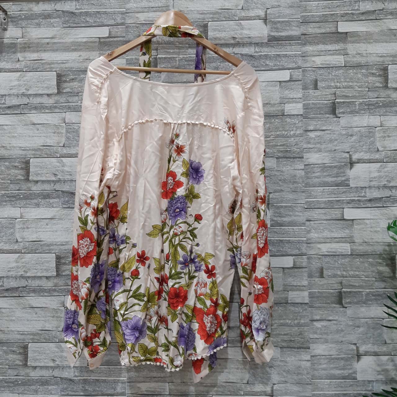 Jaase Womens Size XL Floral Tops / Long Sleeve Beige / Floral (s)