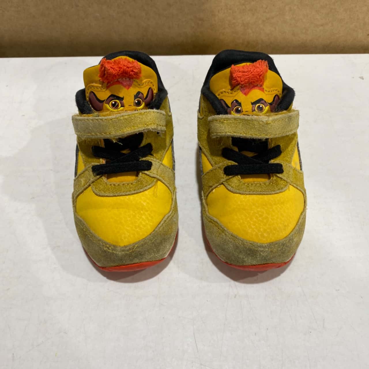 Reebok Kids Size 5 Yellow