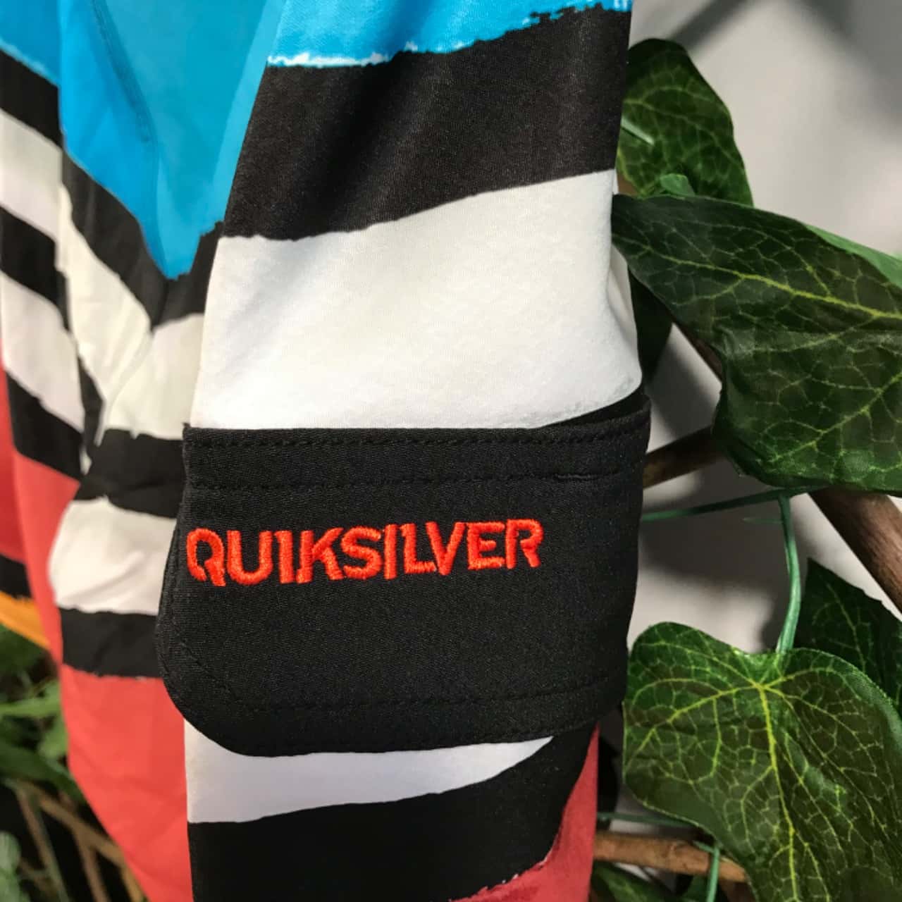 Quicksilver brand Unisex Size 34 Multicoloured RRP $79.99(s)