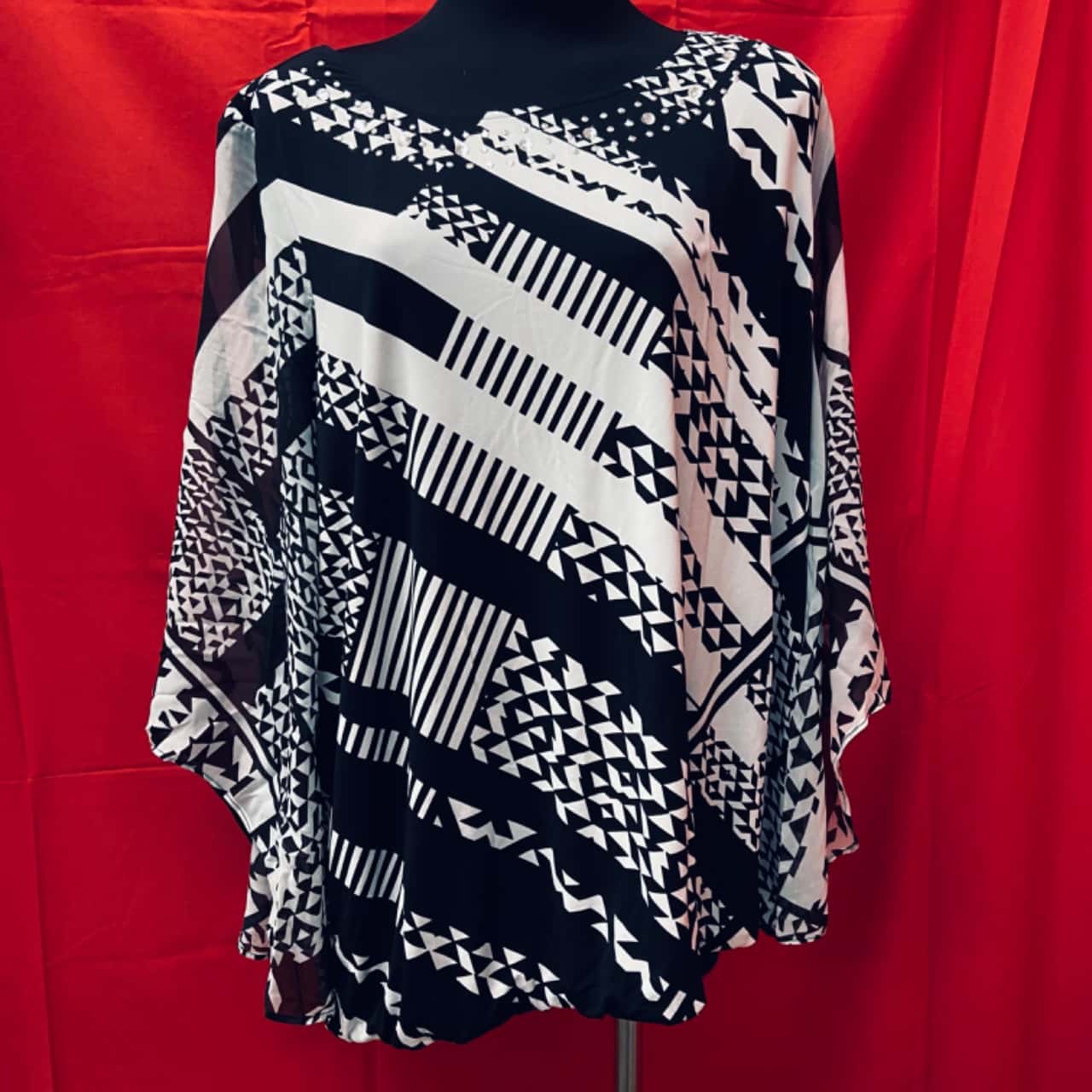 W. Lane Womens Size XL Long Sleeve / Party Black / Pattern / White (s)