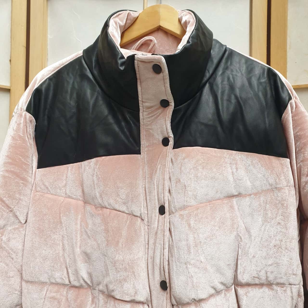 CELEBRITY PINK Size XL Pink Subtle Shimmer Velvet Crop Puffer Jacket