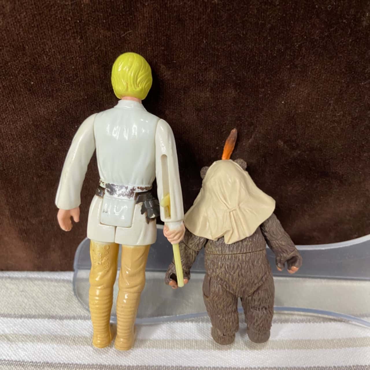 1977 Luke Skywalker Farm Boy & Little Ewok figures.