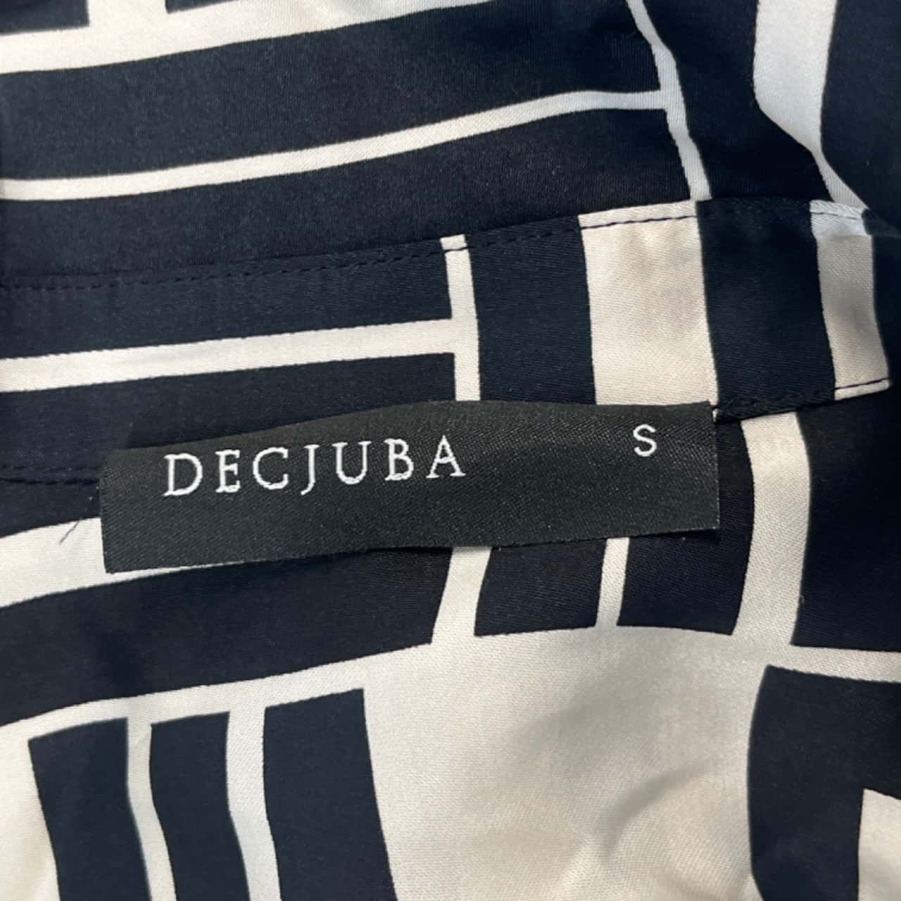 Decjuba Black and White twin set. Size S (s)