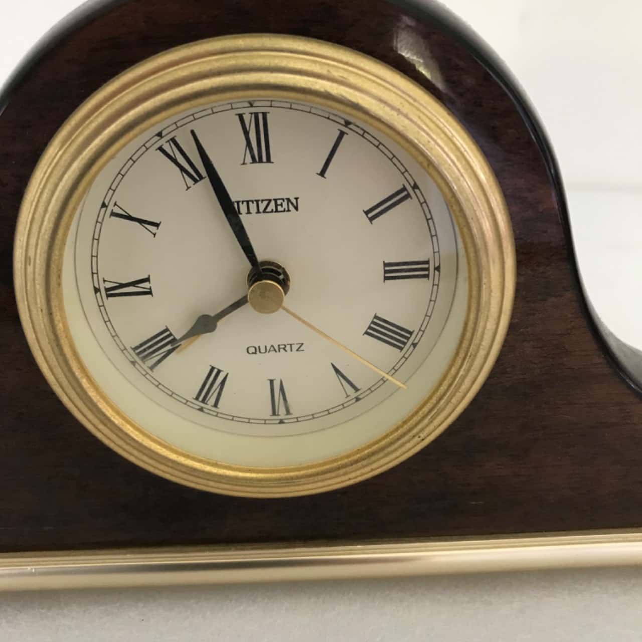 Small Citizen Quartz Mantle Clock With 1 x AAA Battery Powered ...