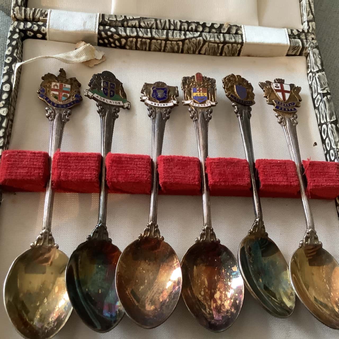 Paramount 6 teaspoons with 6 Australian Capital City Coat of Arms