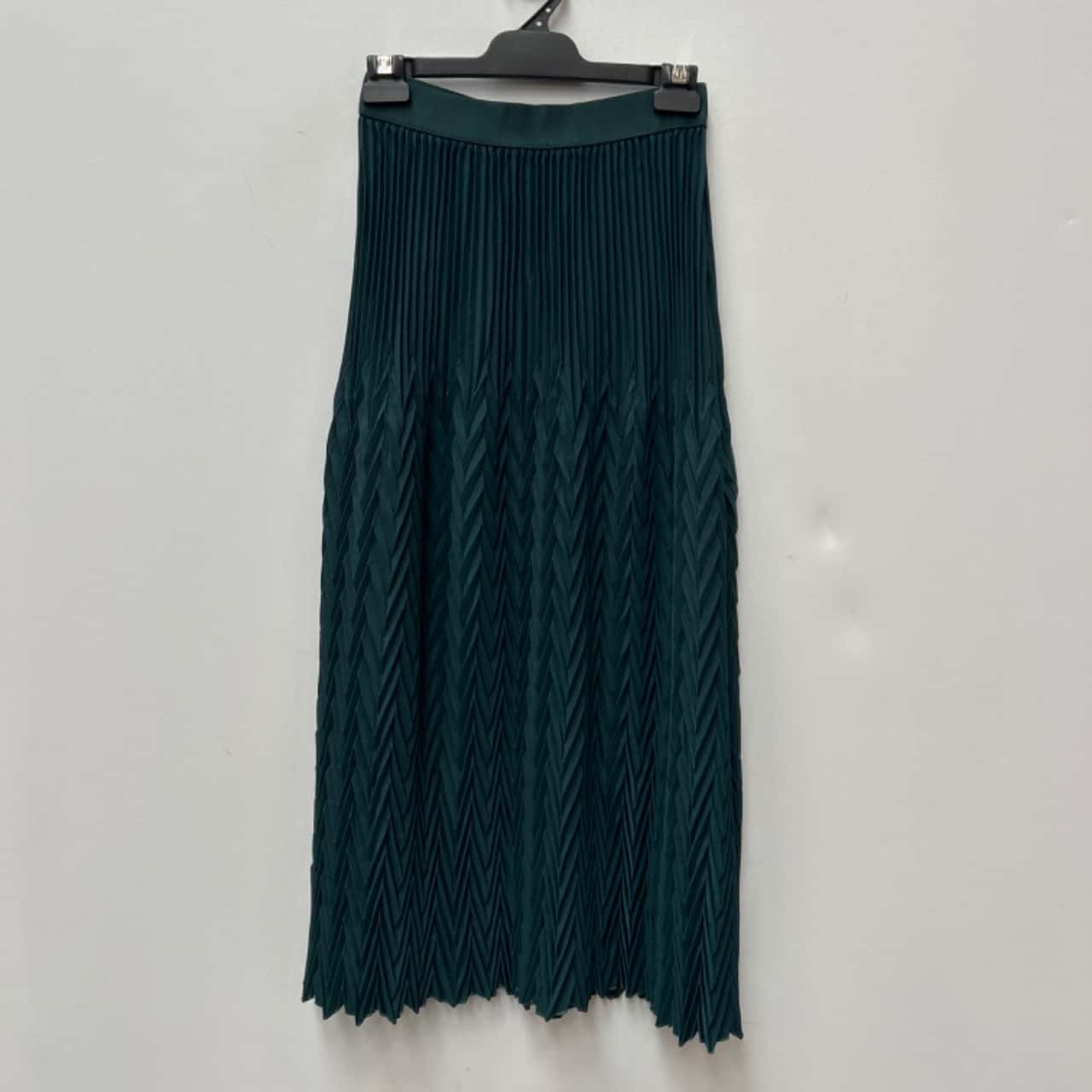 NEW - French Connection Size 8 Green midi Skirt(s)