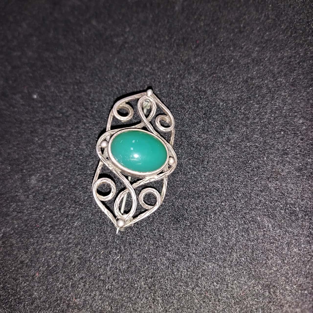 Silver 925 Hallmarked Brooch Green Stone Vintage Pin 8g Jewellery .925(s)