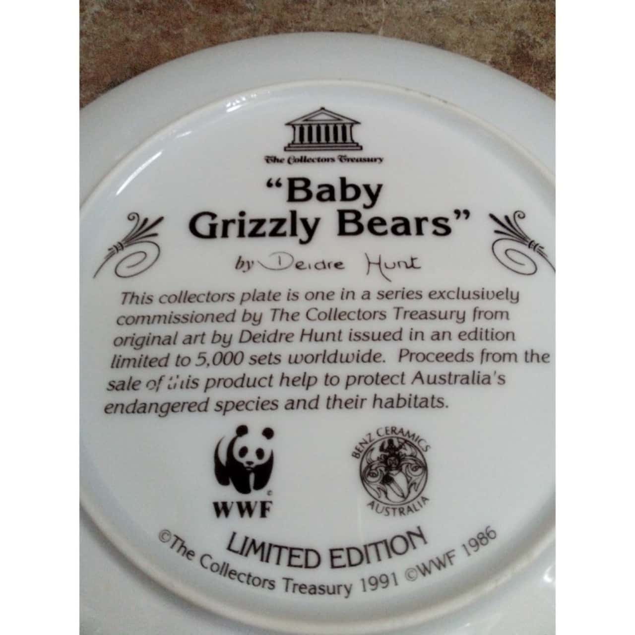 Deidre Hunt The Collectors Treasury Ltd Edition Plate - Baby Grizzly Bears