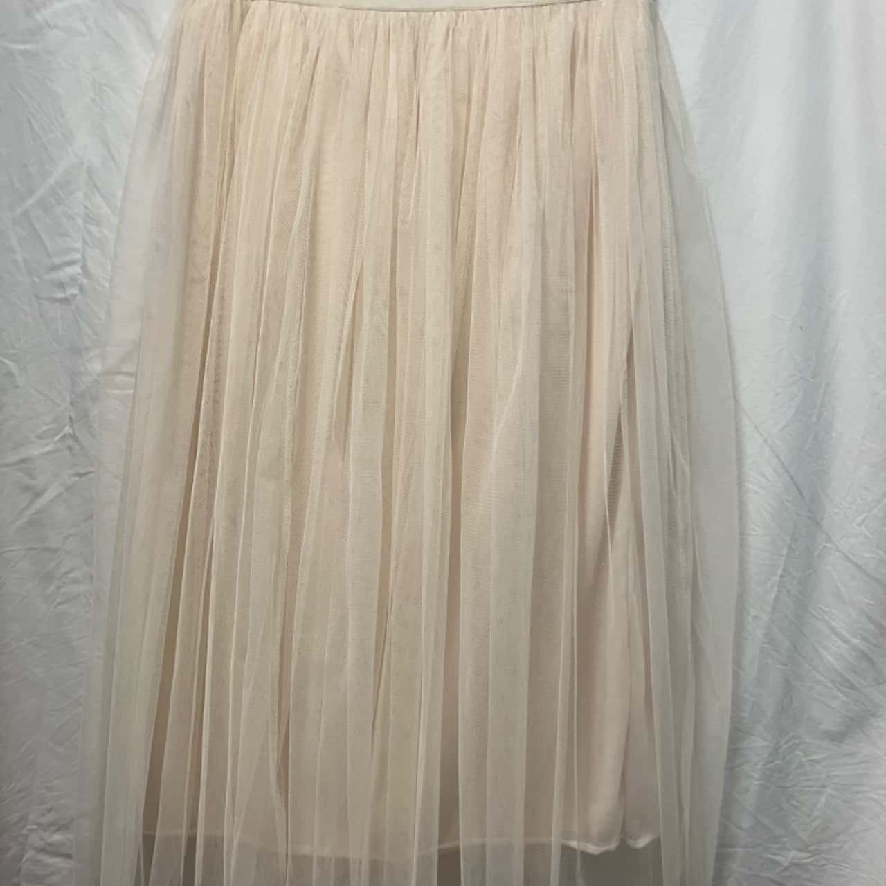 Womens Size 12 Knee Length Cream Tulle Skirt