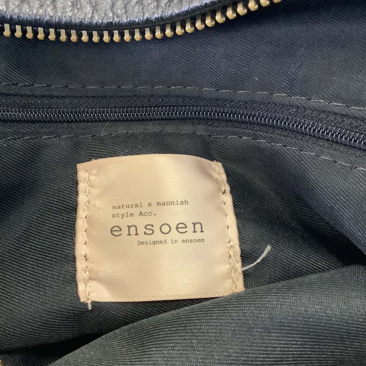 Ensoen Womens One Strap Textured Handbag Black(s)