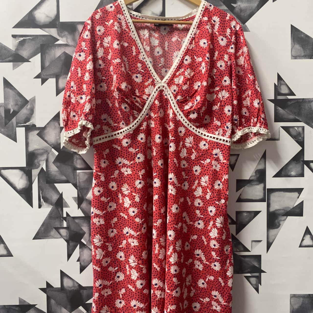 Wednesdays Girl Size 18 Floral / Red / White dress (s)