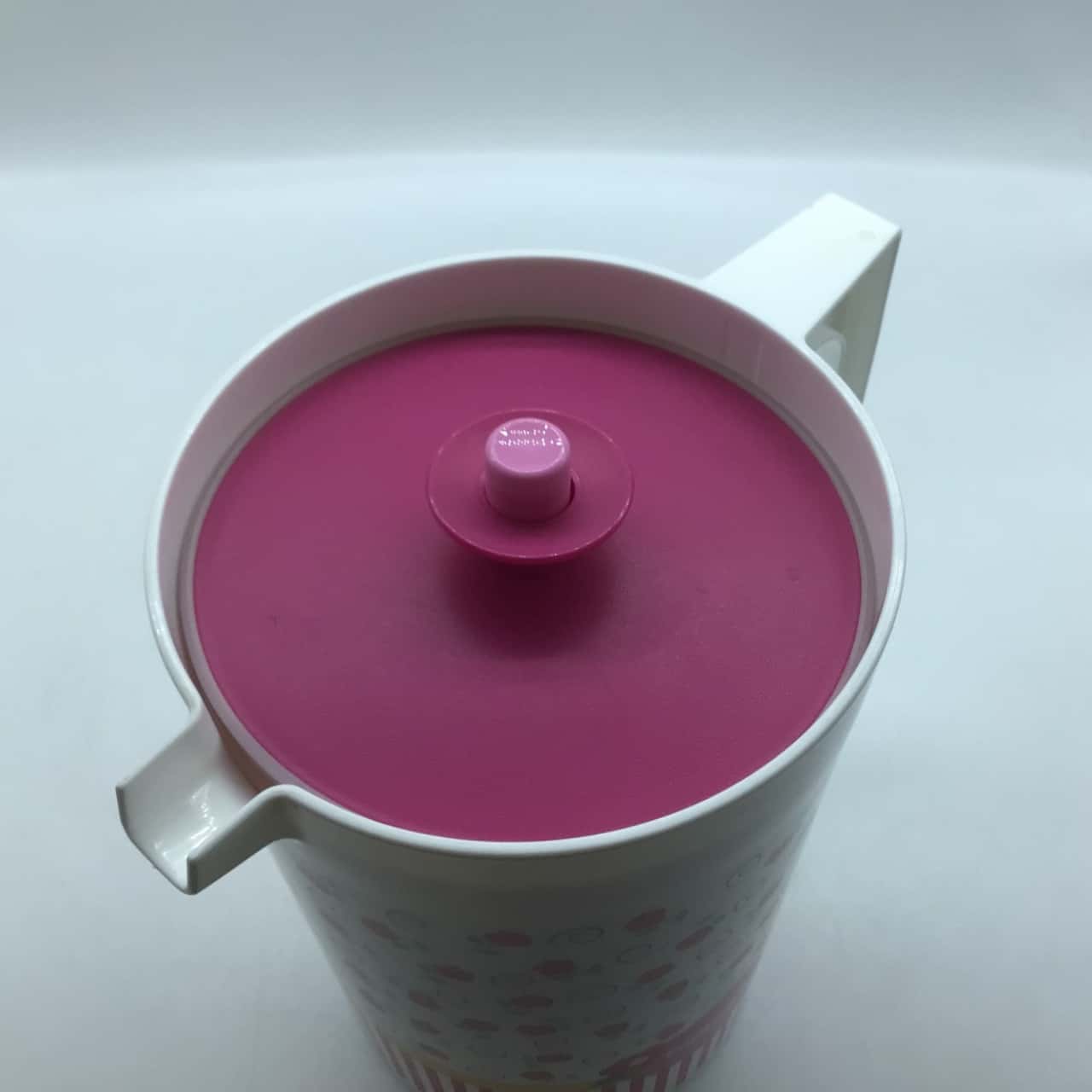 Tupperware Blushing Pink 2 Ltr Jug with Airtight Lid(s)