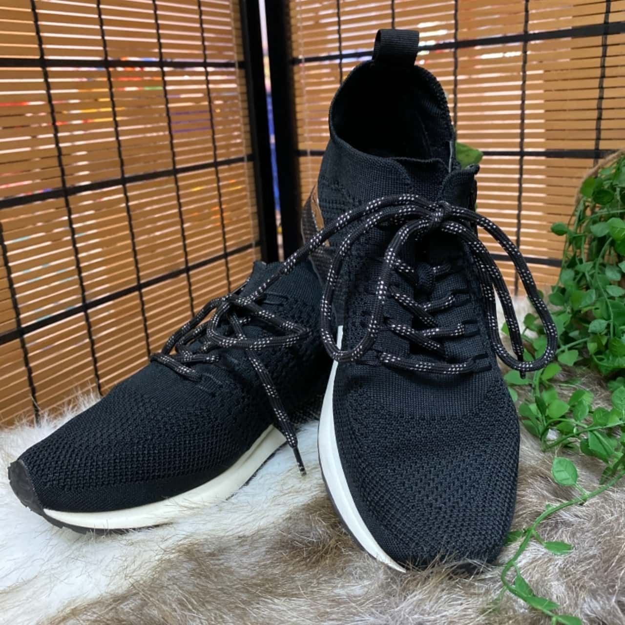 Womens taking shape black runners, size 38, like new(s)
