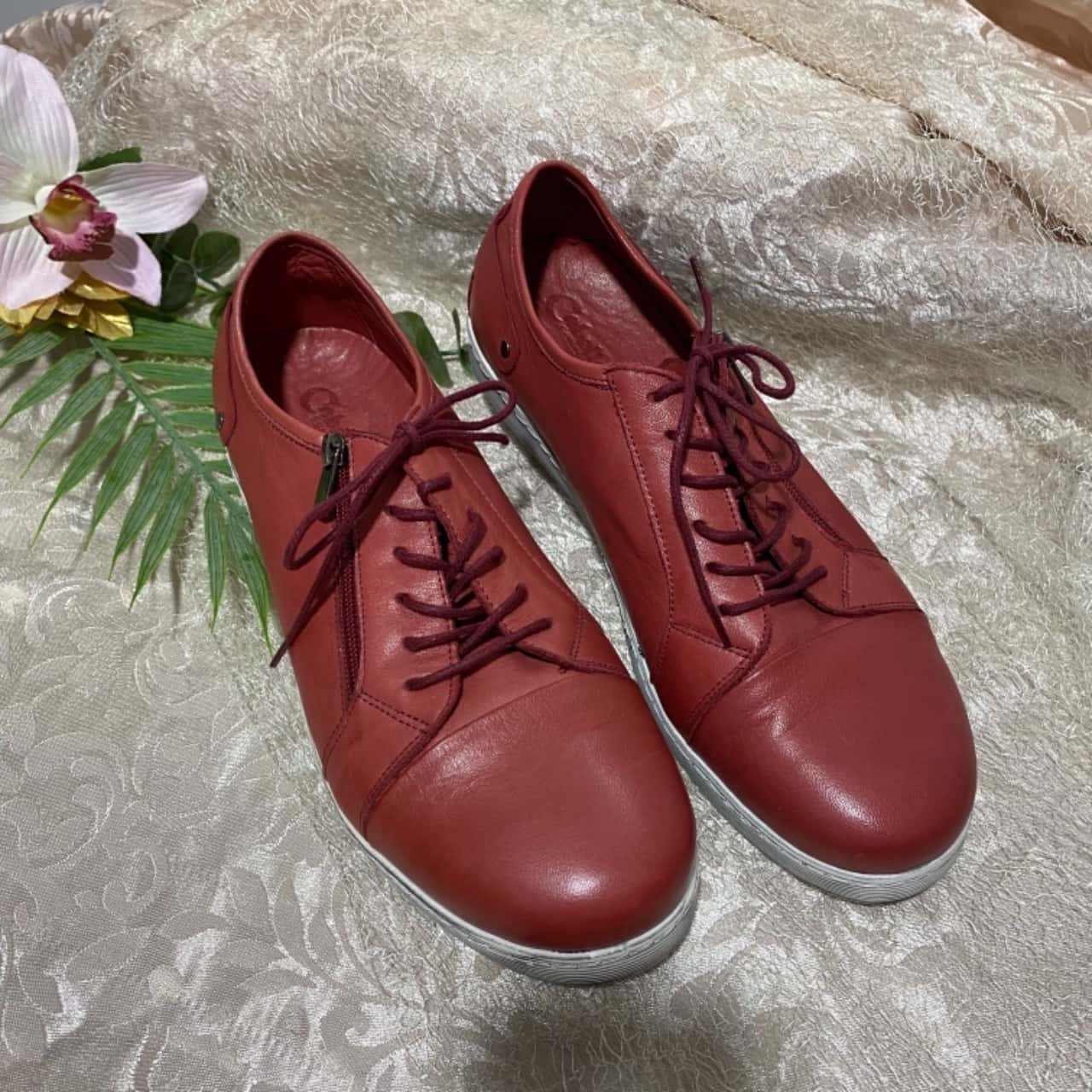 Cabello Womens shoes Size 42 Red