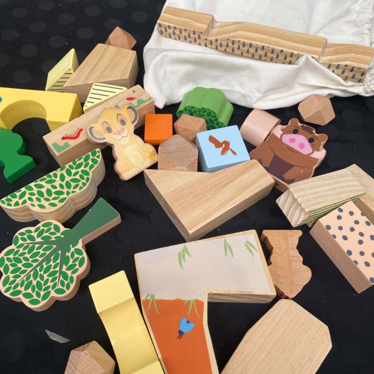 Assorted lion king wooden blocks (s)