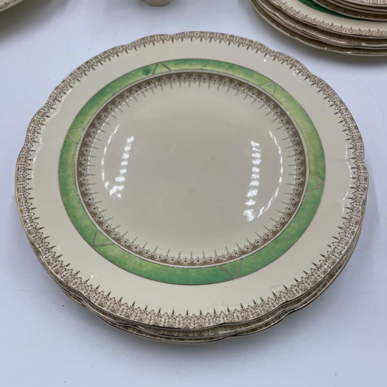 *Reduced* Vintage Green and Gold Alfred Meakin Marigold dinnerware ...