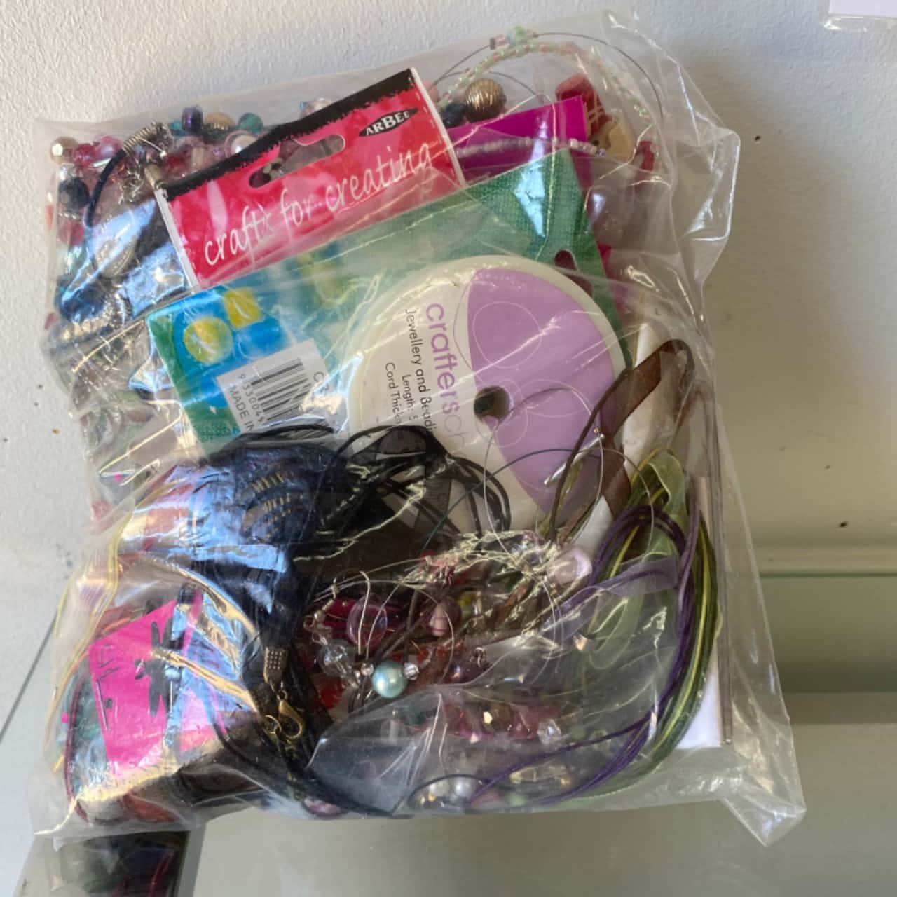 REDUCED- Asstd bag of craft items (beads & jewellery making items) (Bag ...