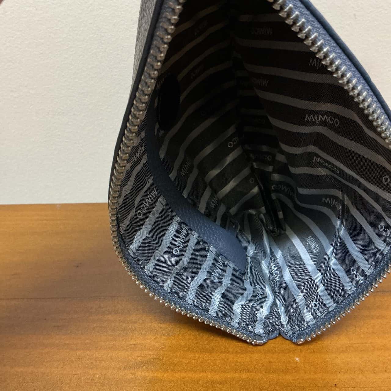 Mimco Womens large Pouch Blue