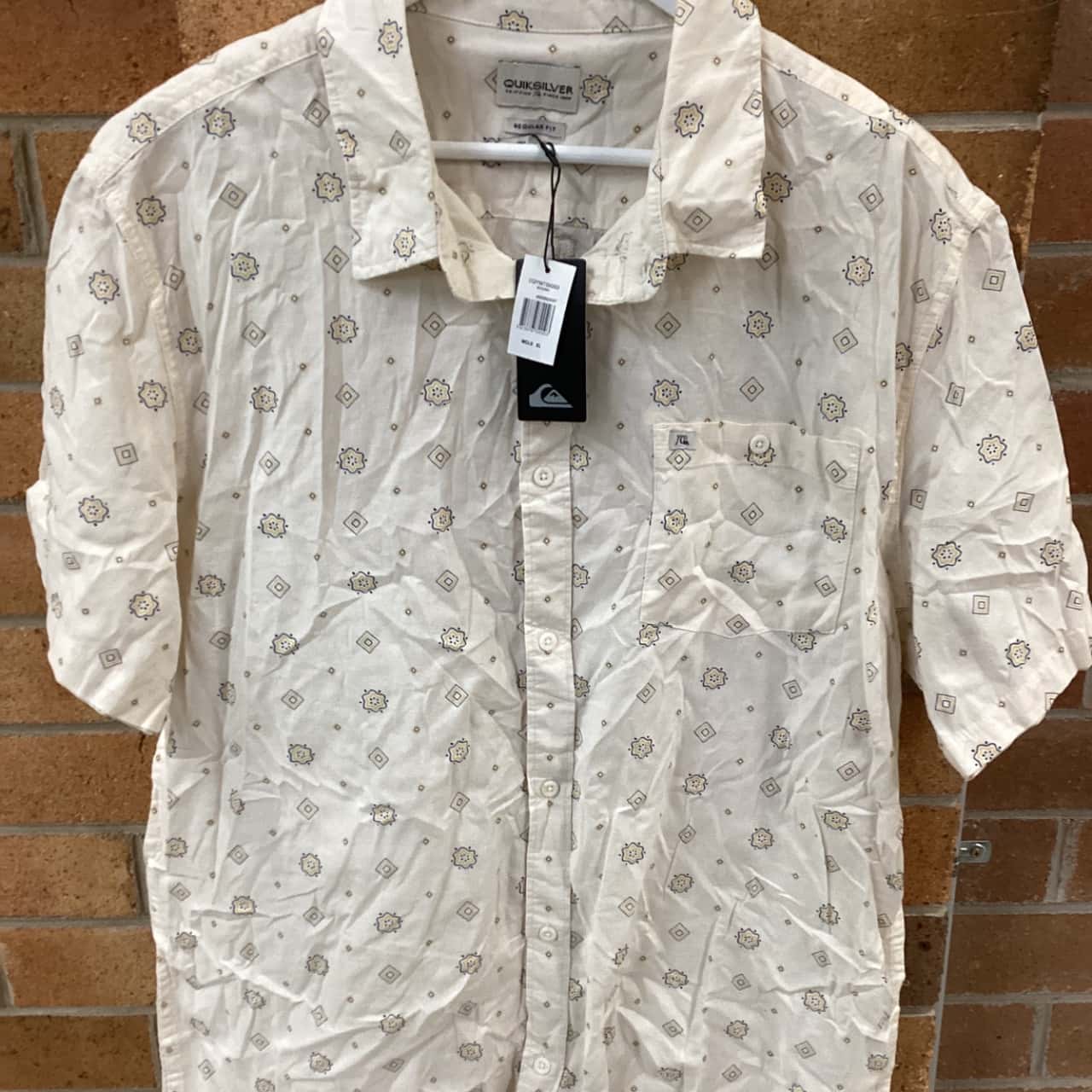 Quicksilver Mens Size XL Shirt