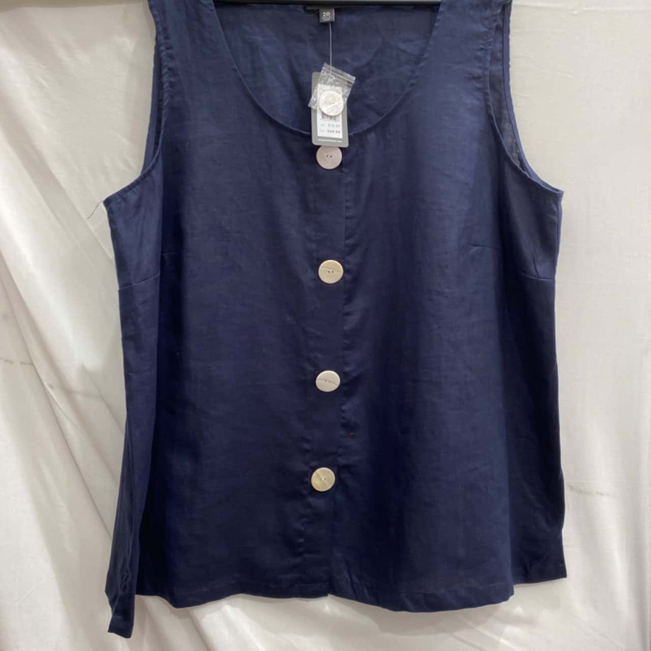 Autograph Womens Size 20 Sleeveless Button Woven Top