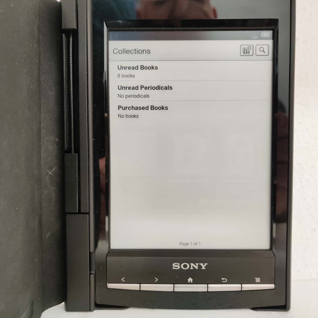 Sony Digital Book Reader PRS-T1 with Cover and Built In Light(s)
