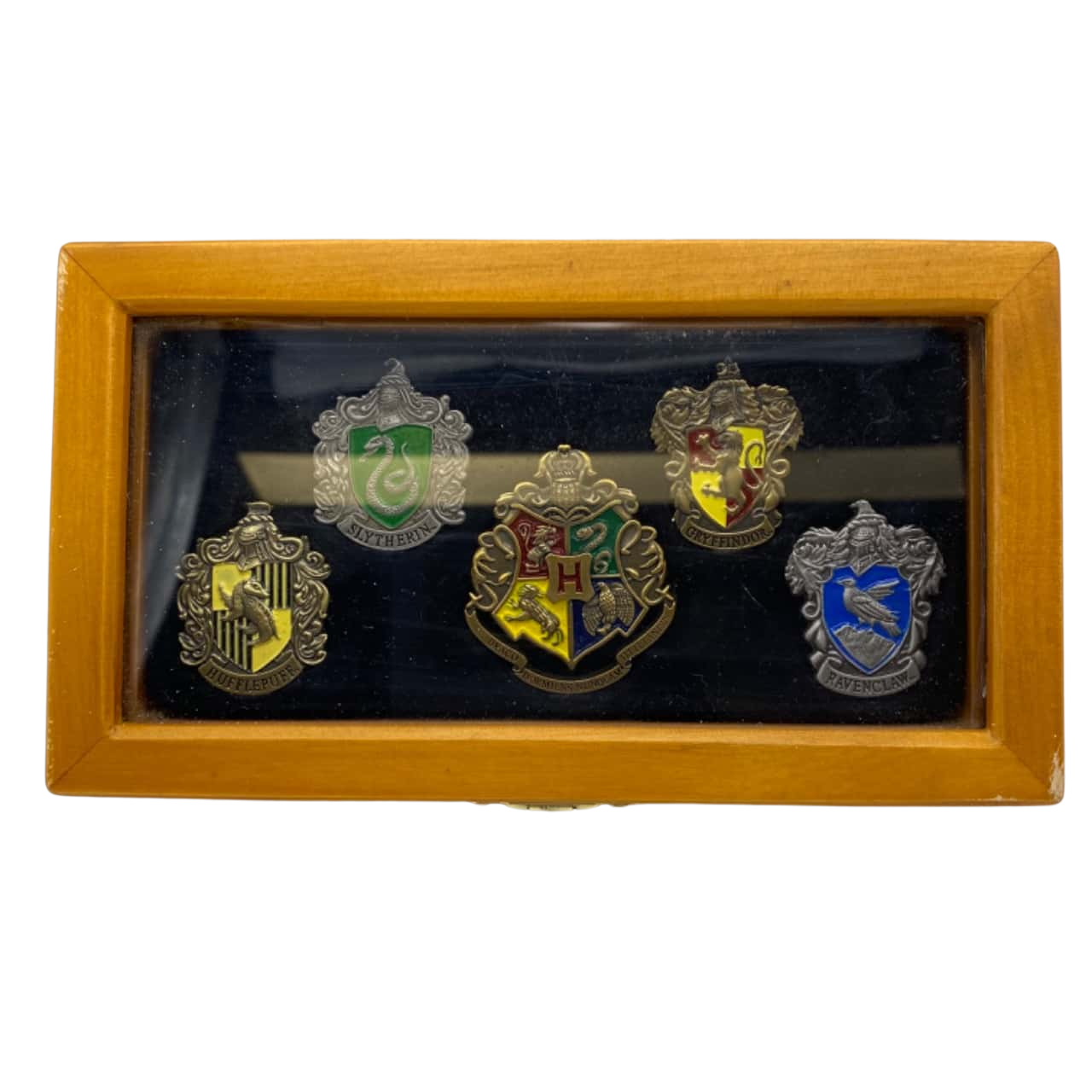 Harry Potter - Hogwarts House Crest Enamel Pins in Collector Box by The ...
