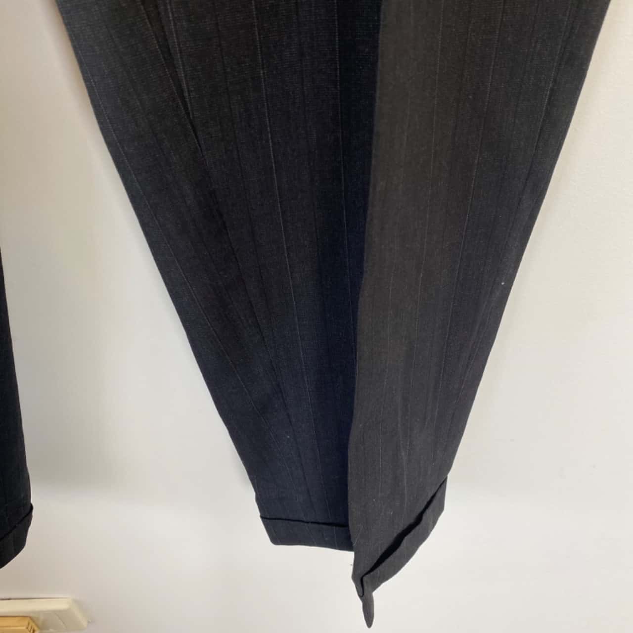 Flair Woolmark Pure Wool Black Pinstripe Suit Size Chest 102 Waist 89(s)