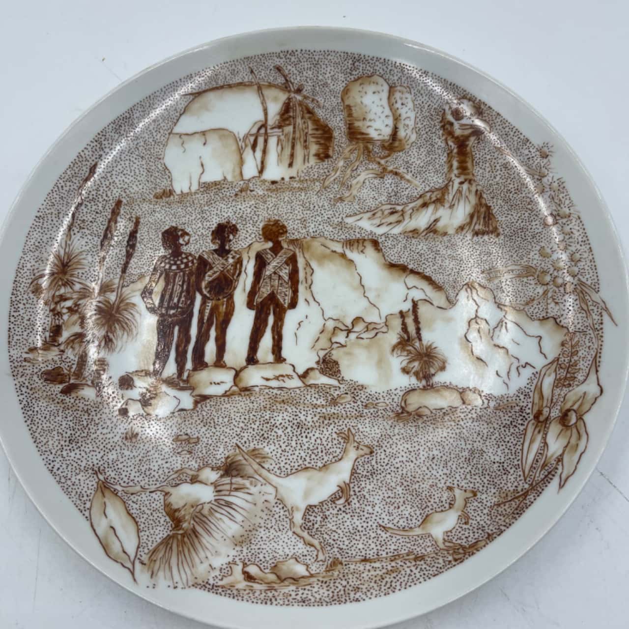 Indigenous Plate Handprints by Noelene Johnson(s)