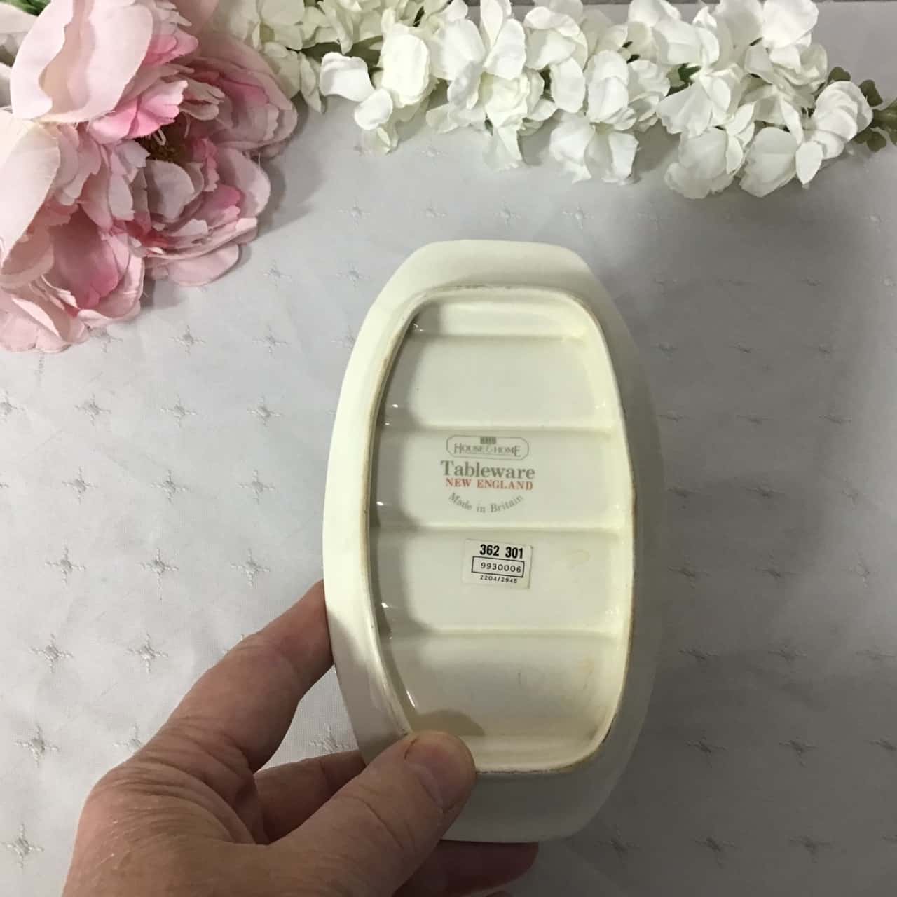 House & Home Tableware New England Cream / Floral Pattern 4 Slice ...