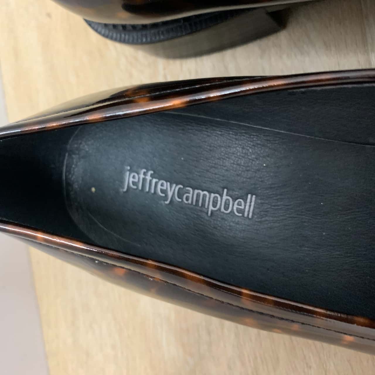 Jeffrey Campbell Womens Size 8 Black /Brown Tortoise shell style Loafers(s)