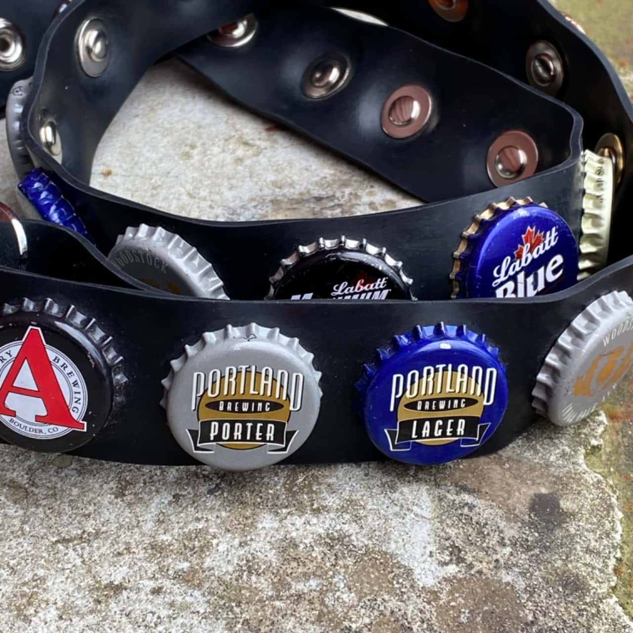 Little Earth Unisex Black Bottle cap Belt