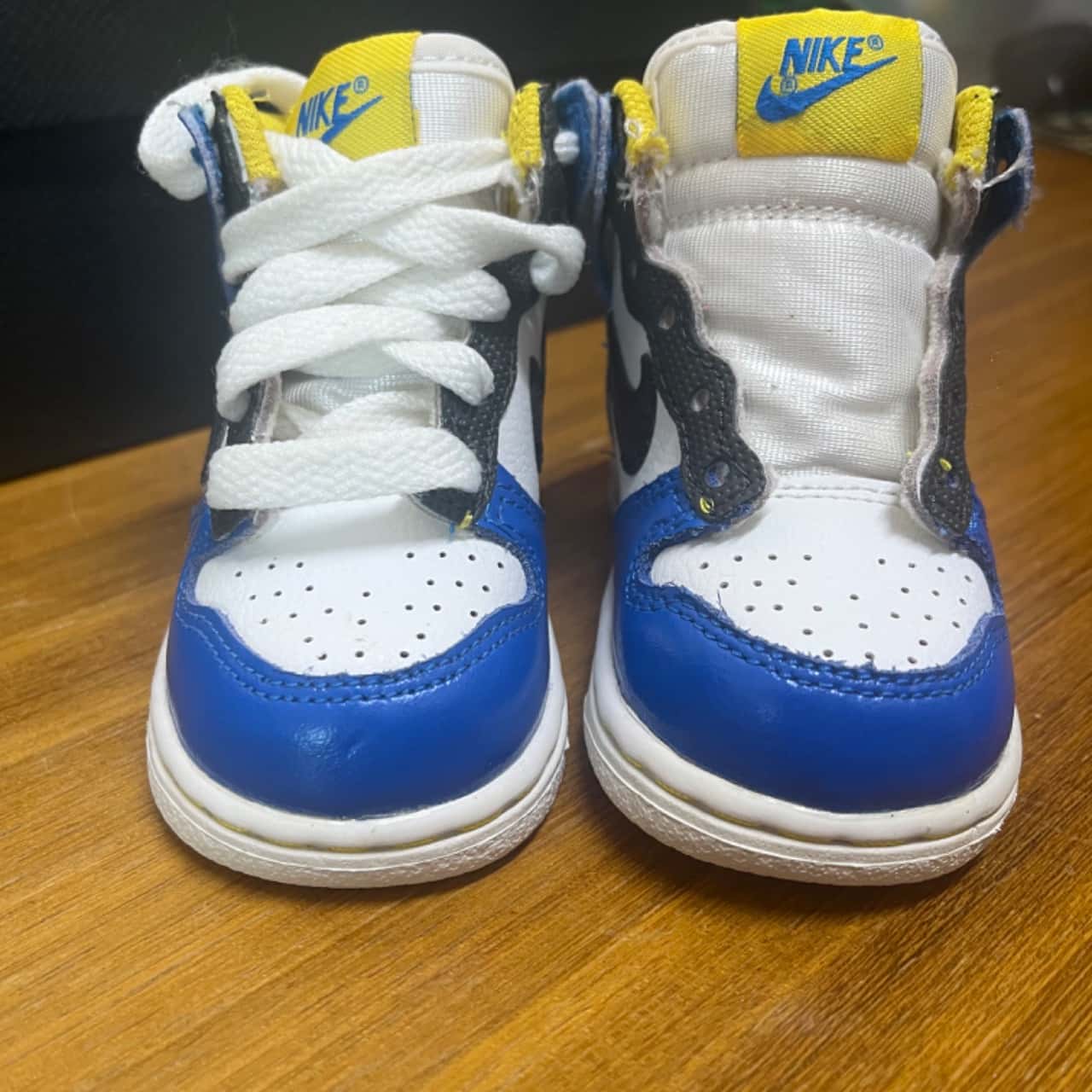 Nike Kids Size 4c Shoe Blue / White High Tops(s)