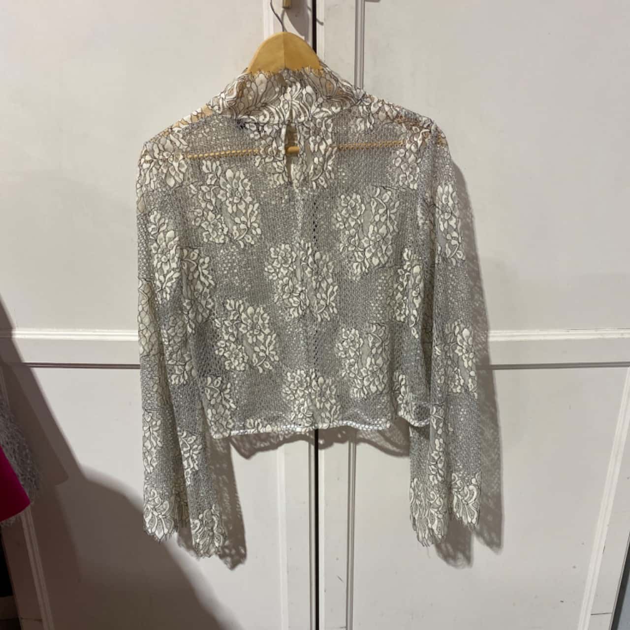 Elliatt Womens Size M Cami Cream (s)