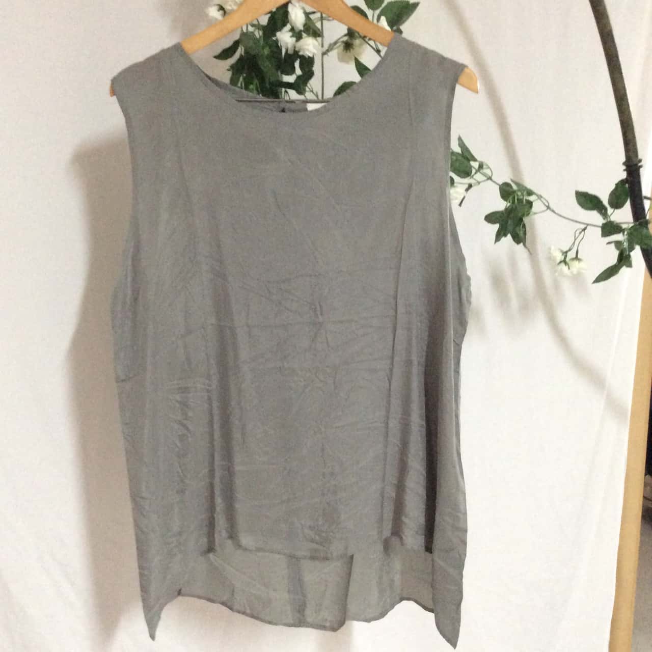 365 Days Womens Size XL Sleeveless Grey Top BNWT(s)