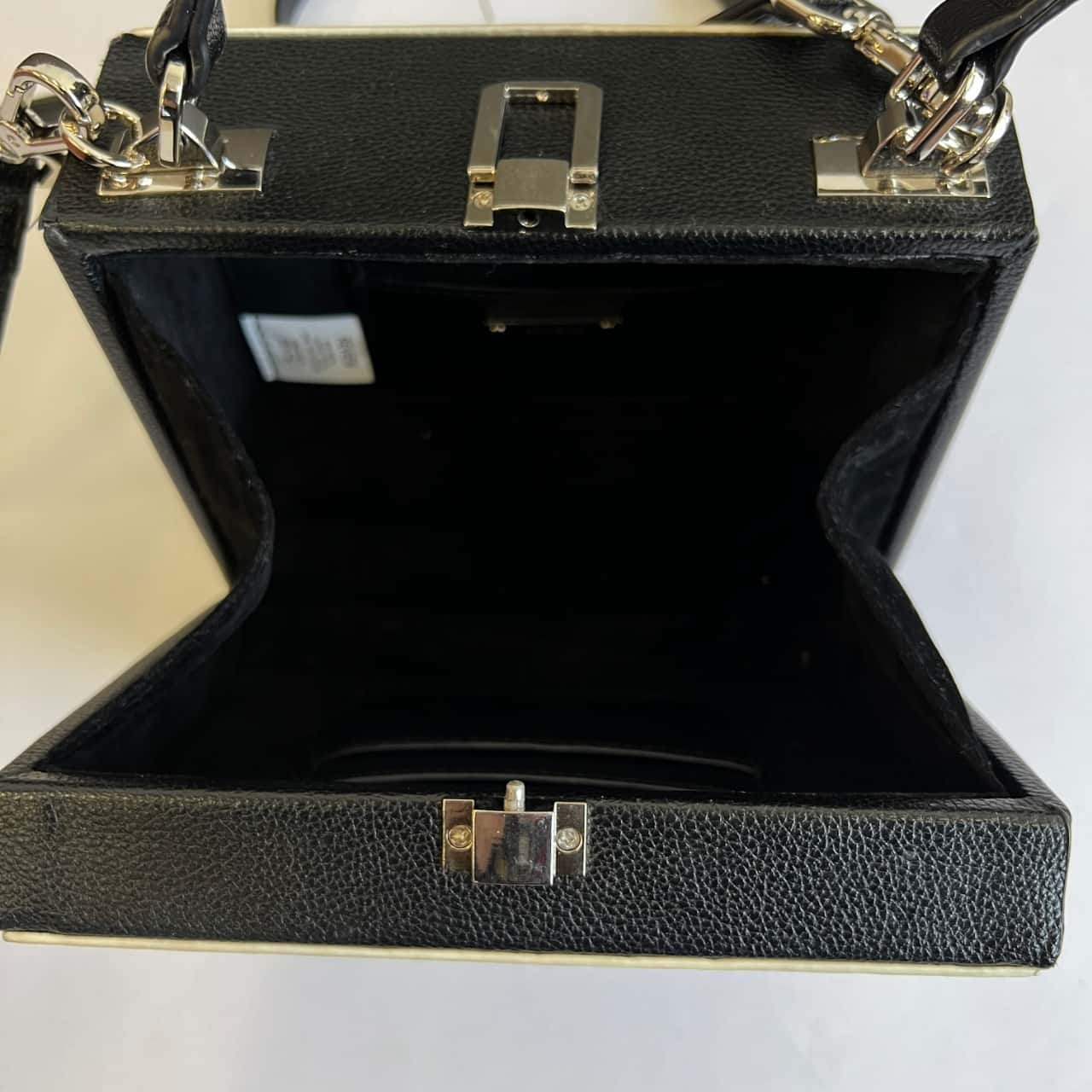 Review Womens Hardcase Box Crossbody Bag Black(s)