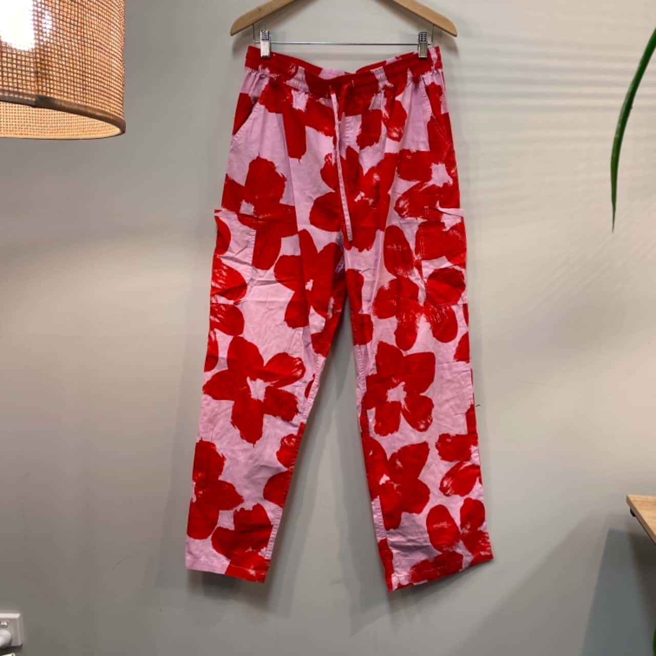 Gorman Womens Size XL Cargo Pink / Red Floral Pants(s)