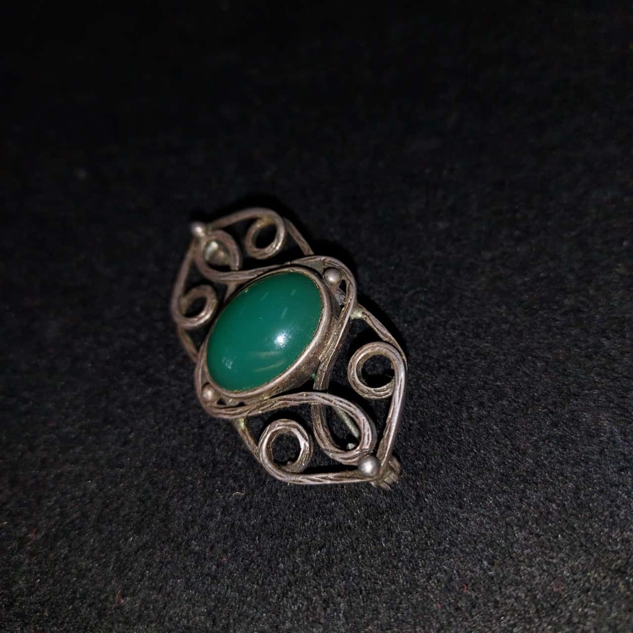 Silver 925 Hallmarked Brooch Green Stone Vintage Pin 8g Jewellery .925(s)