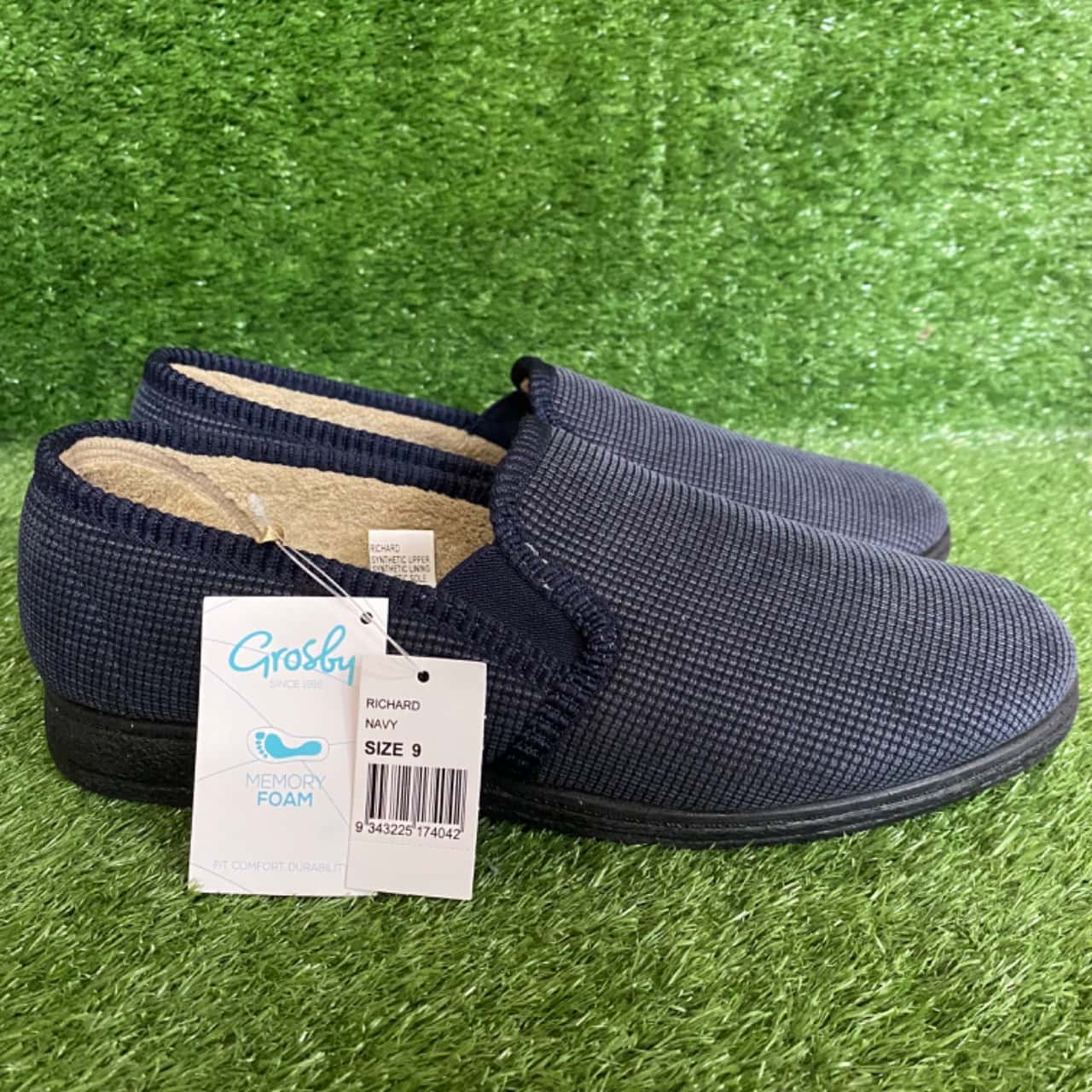 Grosby Navy/Blue Slipper Size 9(s)