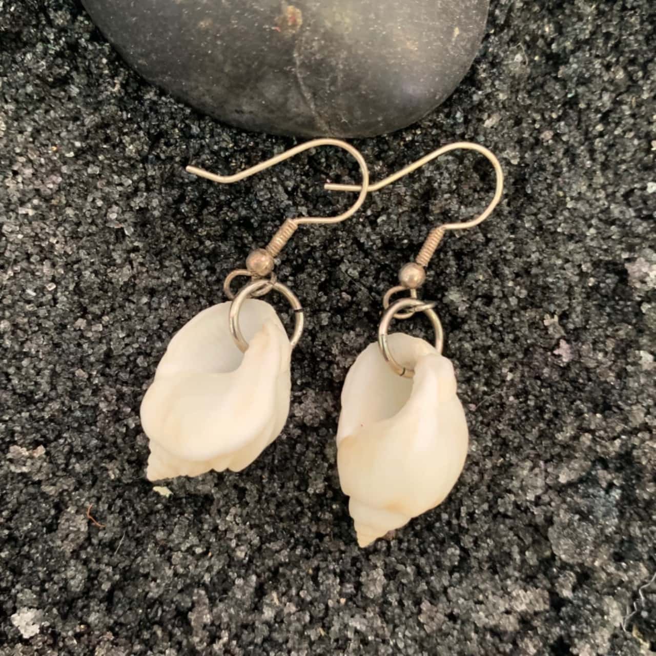 White Shell Earrings(s)