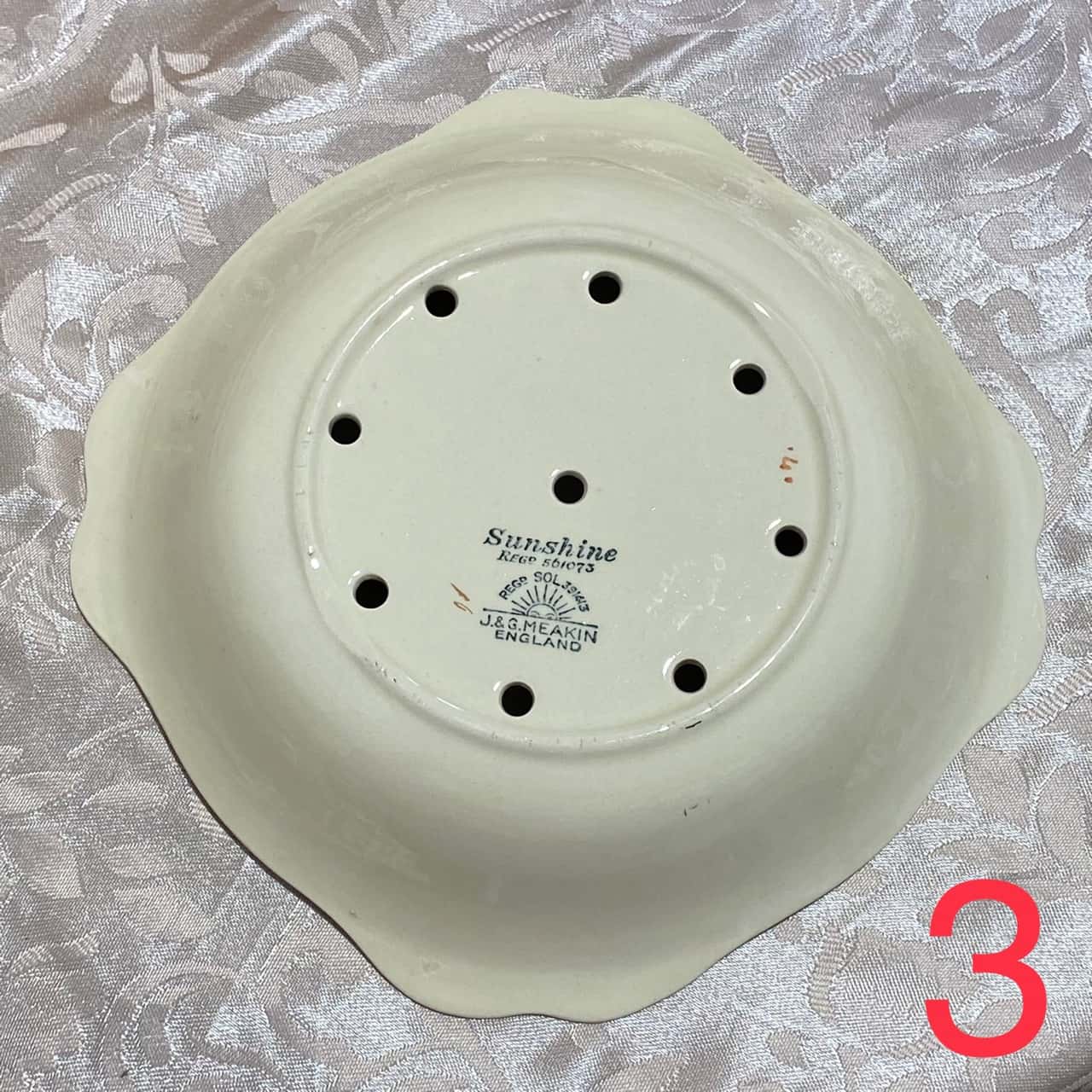 J&G Meakin Sunshine plates set of 4