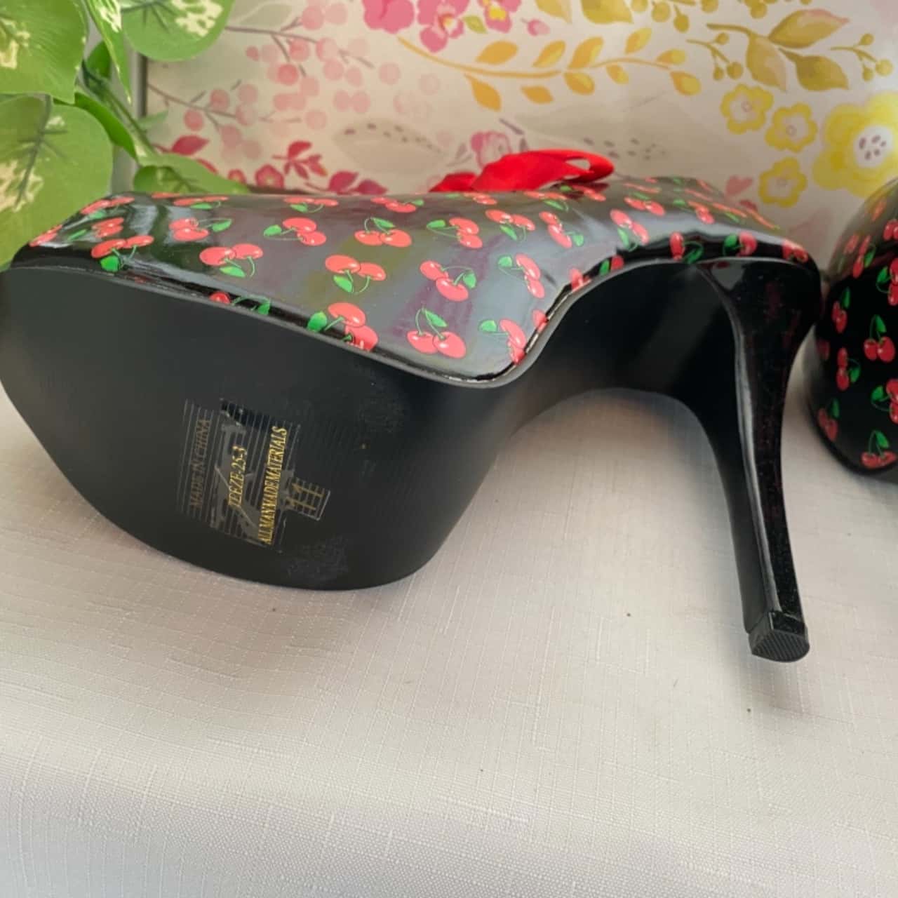 Other Womens Size 11 pin up couture