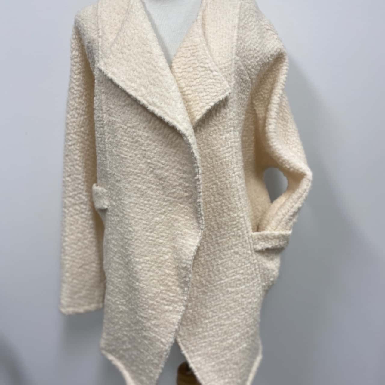 WomensStay warm and cozy this winter with our Aspen Coat. Made with ...