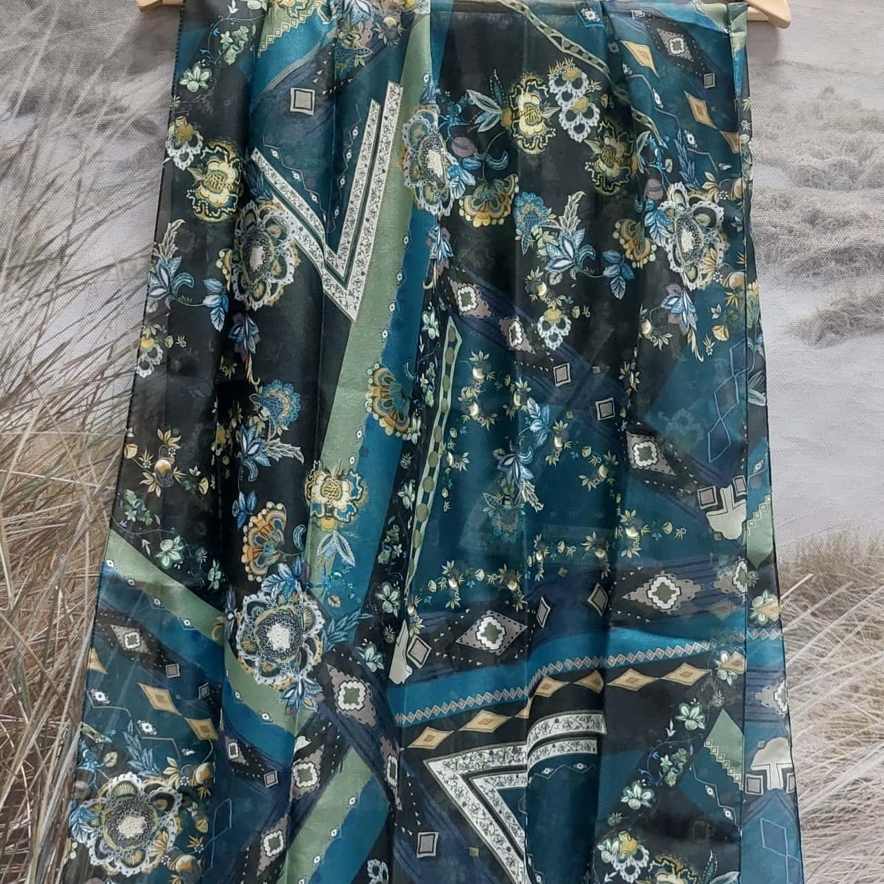 Womens Innovare Scarf BNWT Blues and green floral(s)